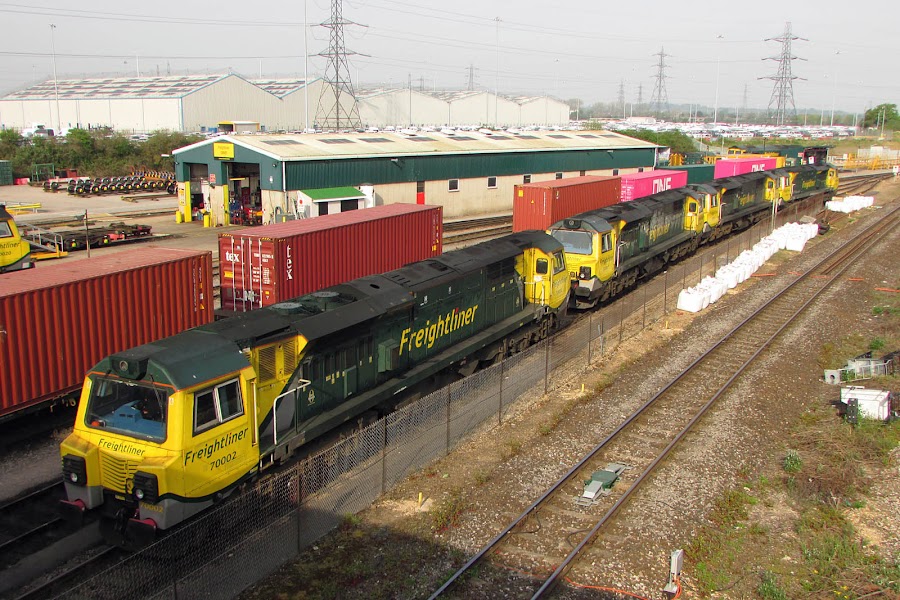 47s and other Classic Power at Southampton: Class 70s at Maritime ...