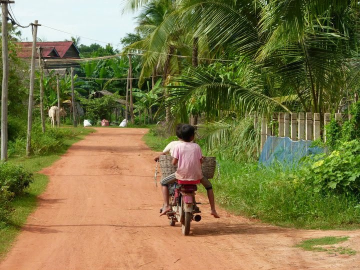 Travel - Posh Backpacking around South East Asia - Roses and Rolltops