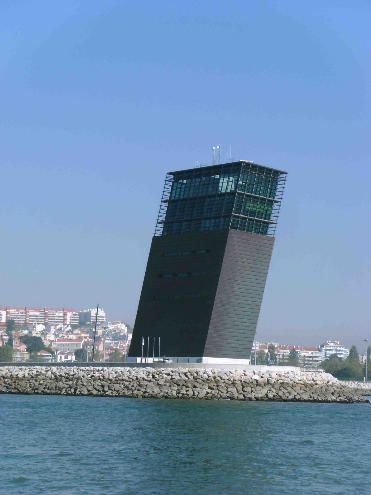 SY NOW: Rio Tejo, Tram und Expo - Lissabon