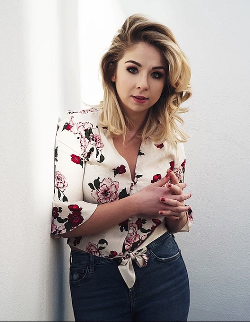 country routes news: Lisa Wright explores new sounds on ‘MIND OF MINE ...