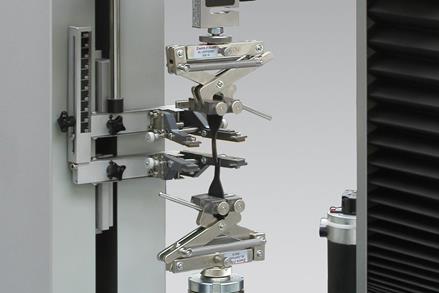 Uji Specimen Rubber dengan Universal Testing Machine - Testing Indonesia