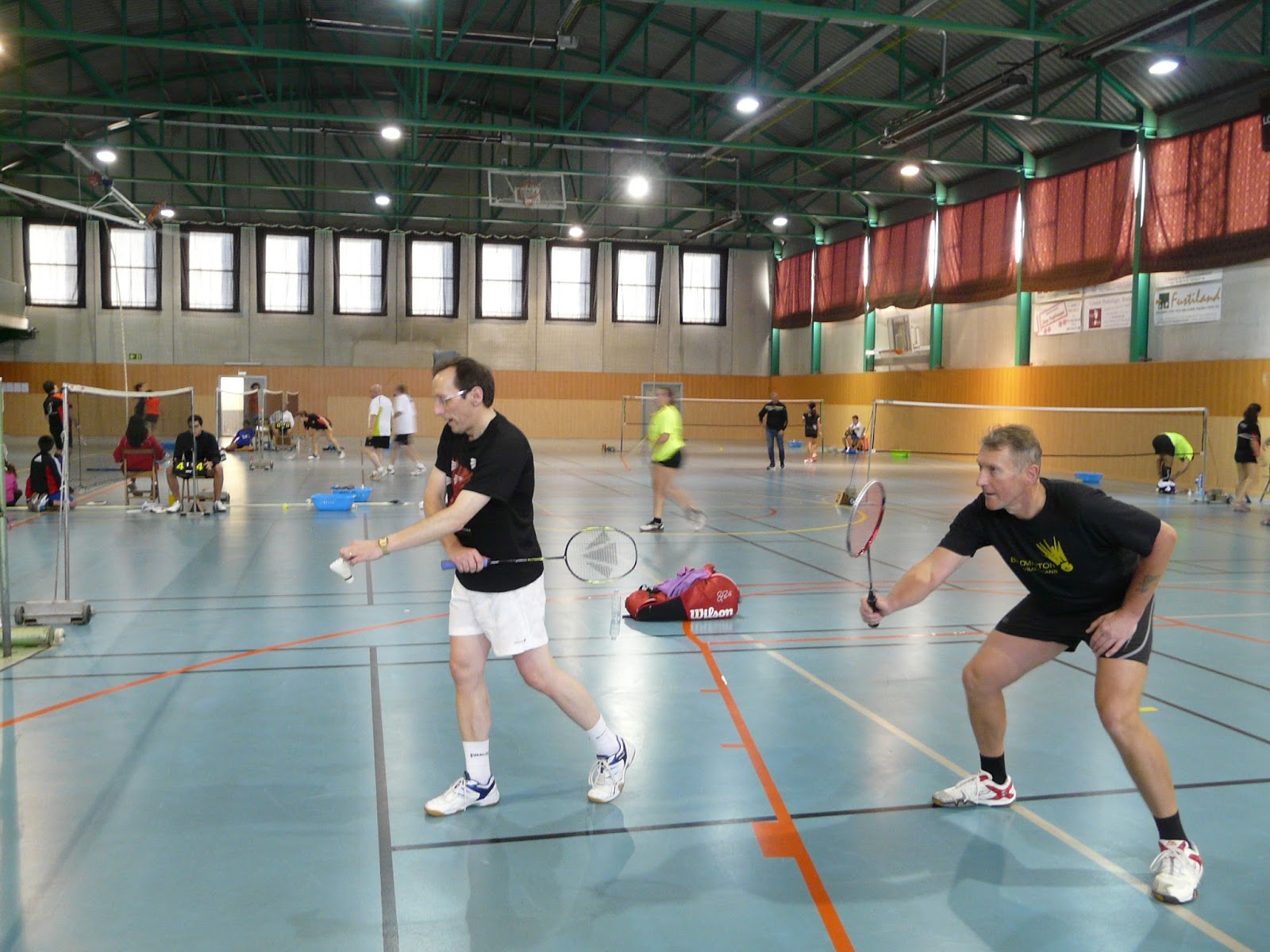 Club Bàdminton Vilanova del Vallès: 14 de novembre de 2015. Three's ...