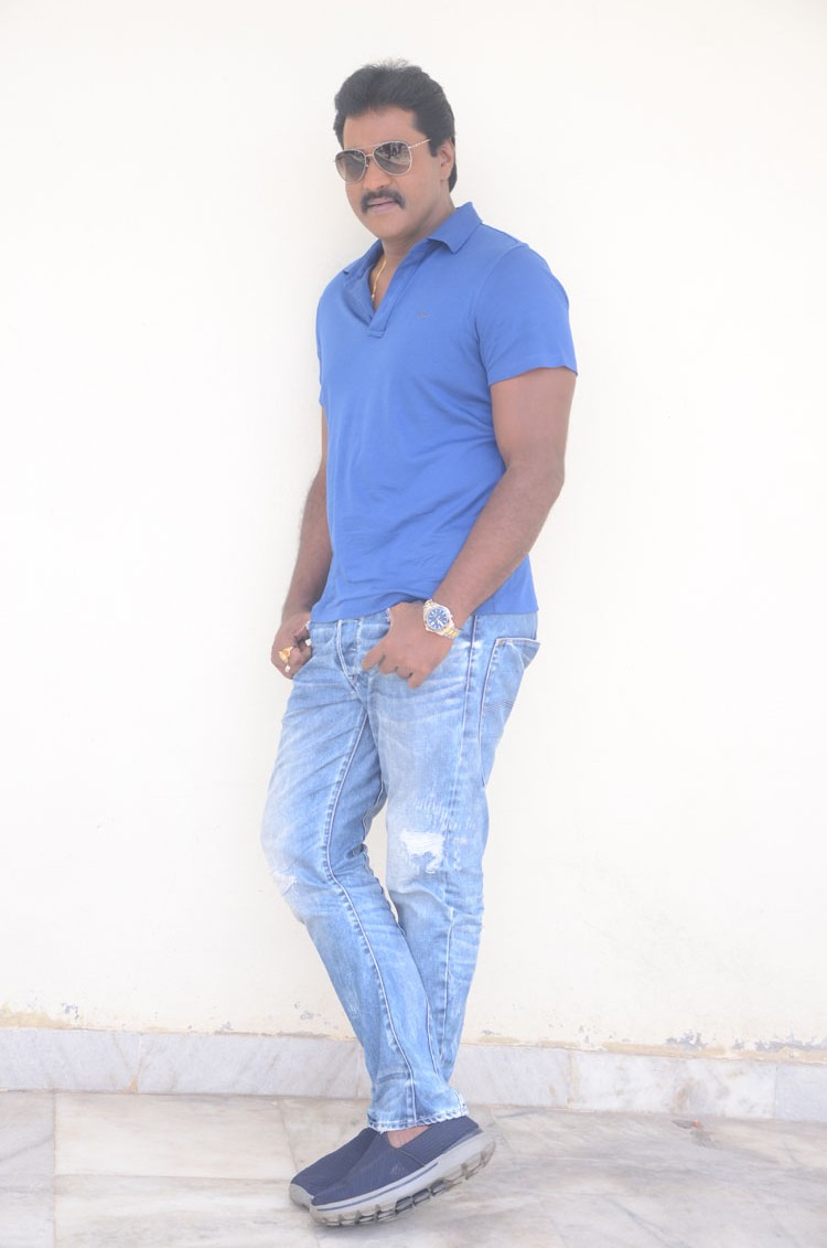 Hero Sunil Photos at Jakkanna event