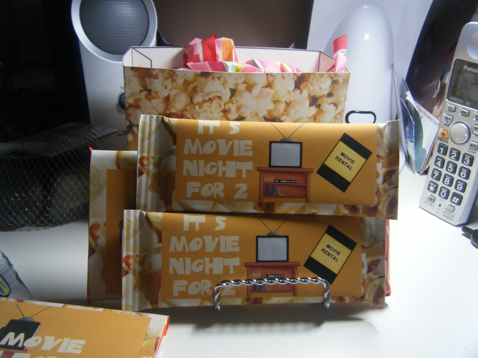 crEATive hAYes crEATions: Movie night box