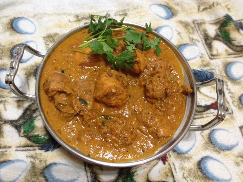 Chicken Gassi/Chicken in spicy coconut gravy