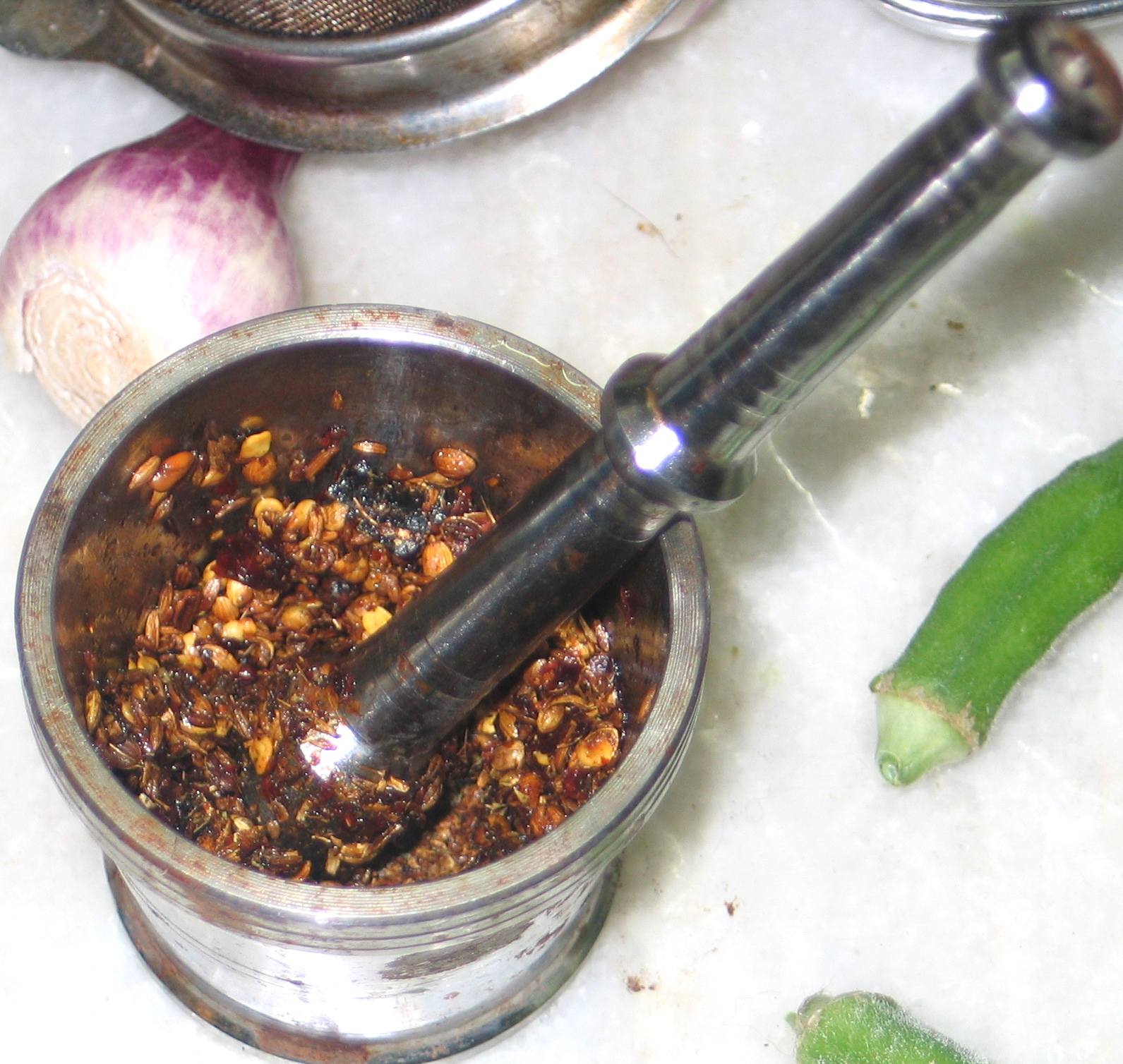 Foodmantra: No-Blender Gauti Chicken Curry