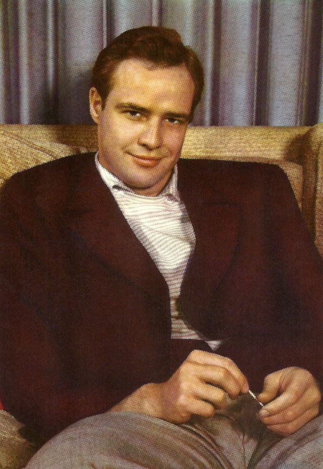 42 Color Photographs of a Young Marlon Brando From the 1940s and 1950s ...