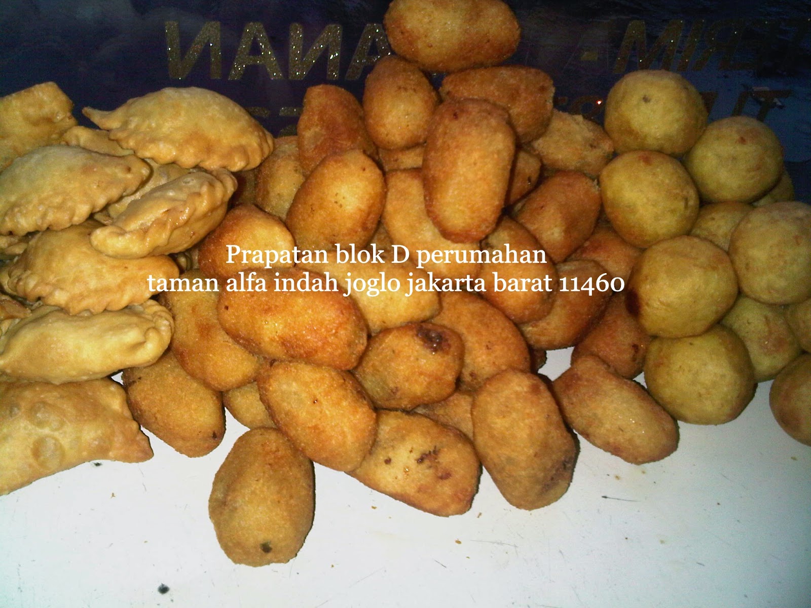 ANEKA MACAM GORENGAN DAN SNACK BOX