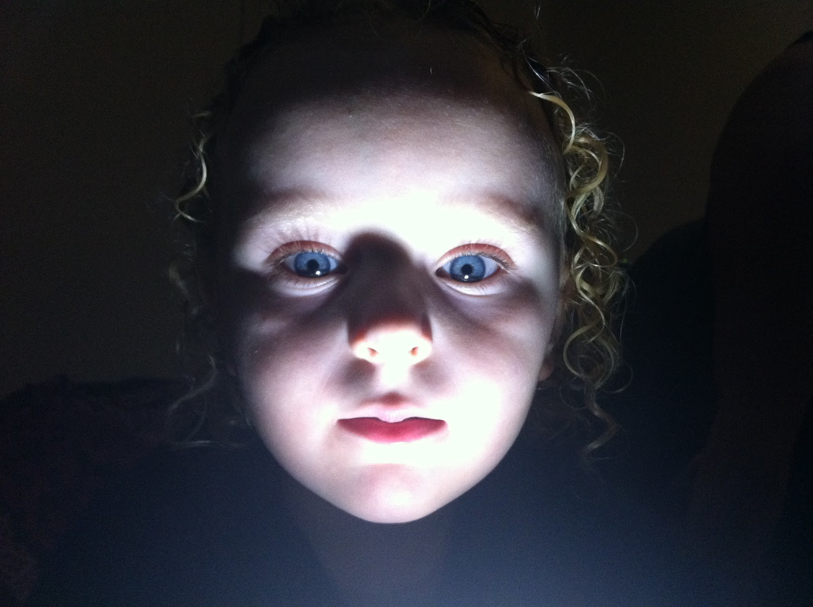 Memo To Self: Spooky face girl