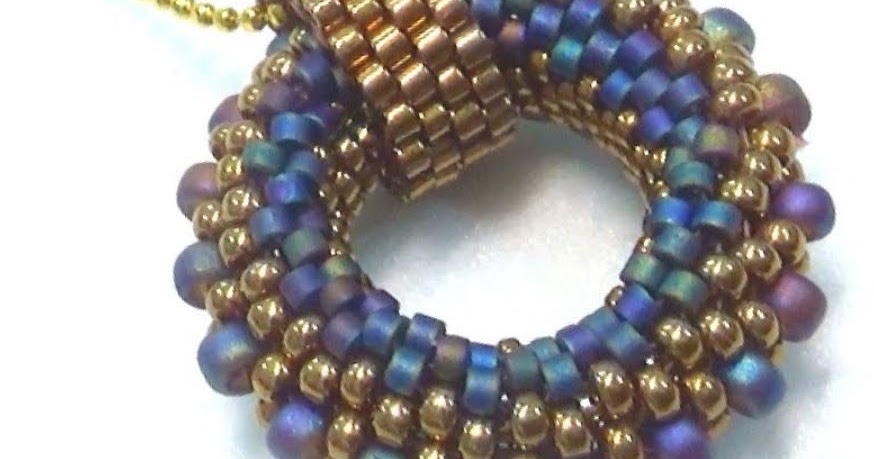Circular Miyuki Peyote Pendant Tutorial Uses an Internal Plastic Ring ...