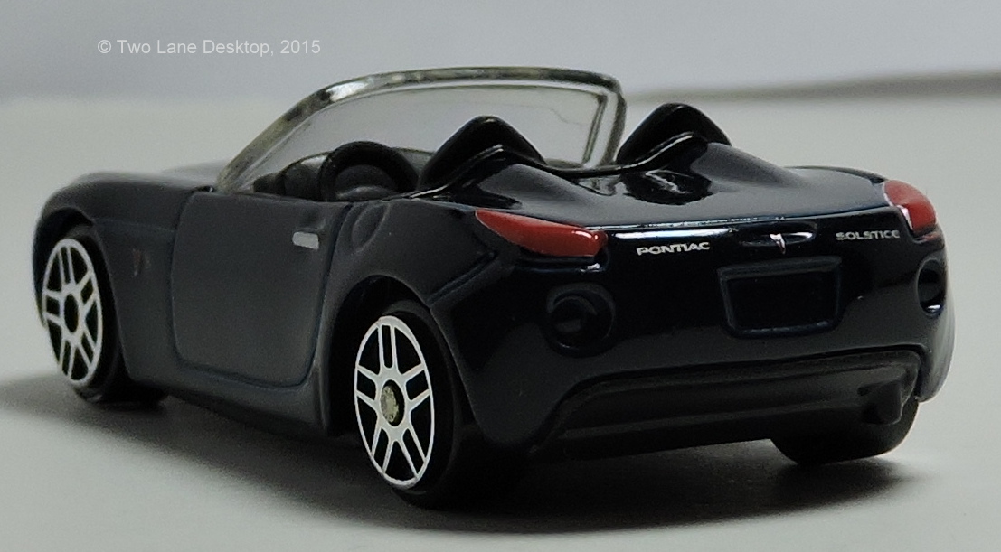 Maisto and Matchbox Pontiac Solstice coupe and convertible; Maisto 1:24 ...