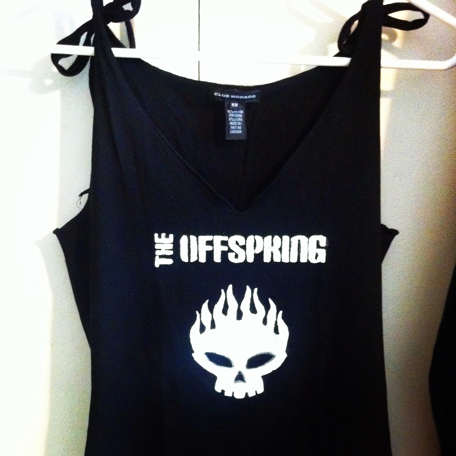 DIY Crafty Chicky: How to create your own Band Shirt! DIY