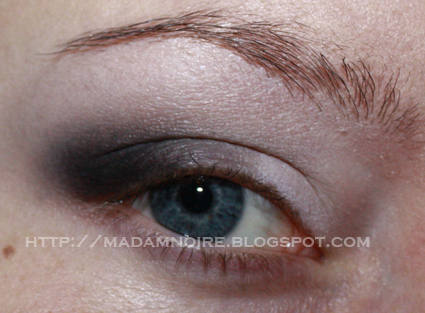Madam Noire Makeup Studio: Tutorial: Silver smoke