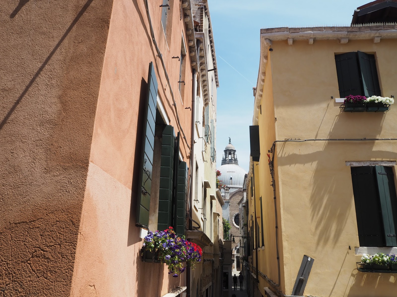 Travel - Venice {Part 3 of the Italian Travelogue} - Roses and Rolltops