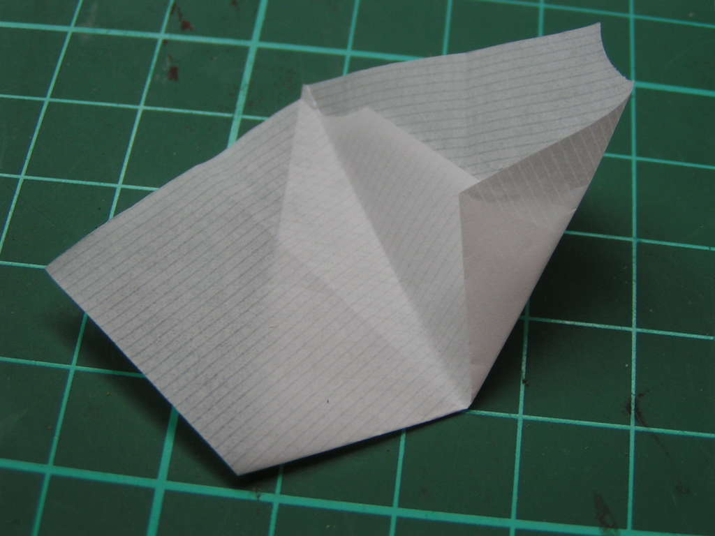 INVENTORIUM THE SMALLEST PAPER AEROPLANE INVENTORIUM THE SMALLEST PAPER AEROPLANE