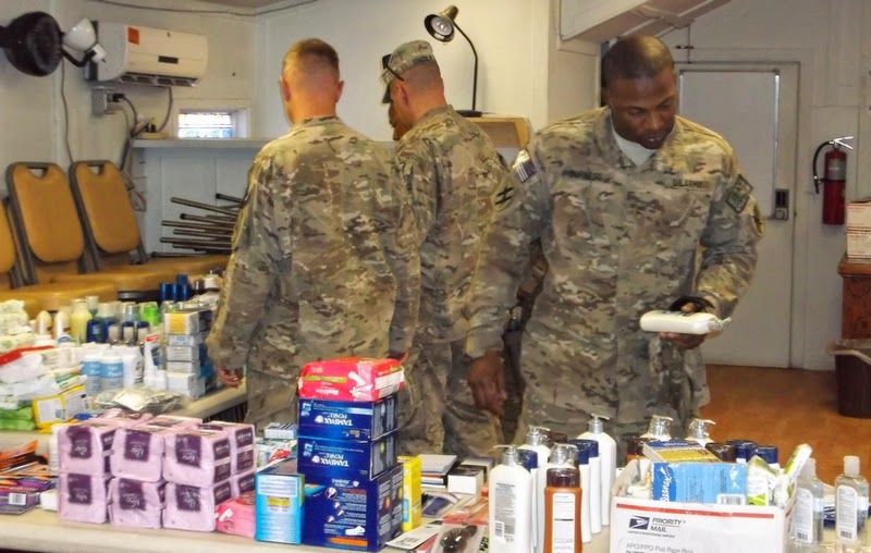 Care Packages for Soldiers: U.S. Soldiers and Marines with Care Packages