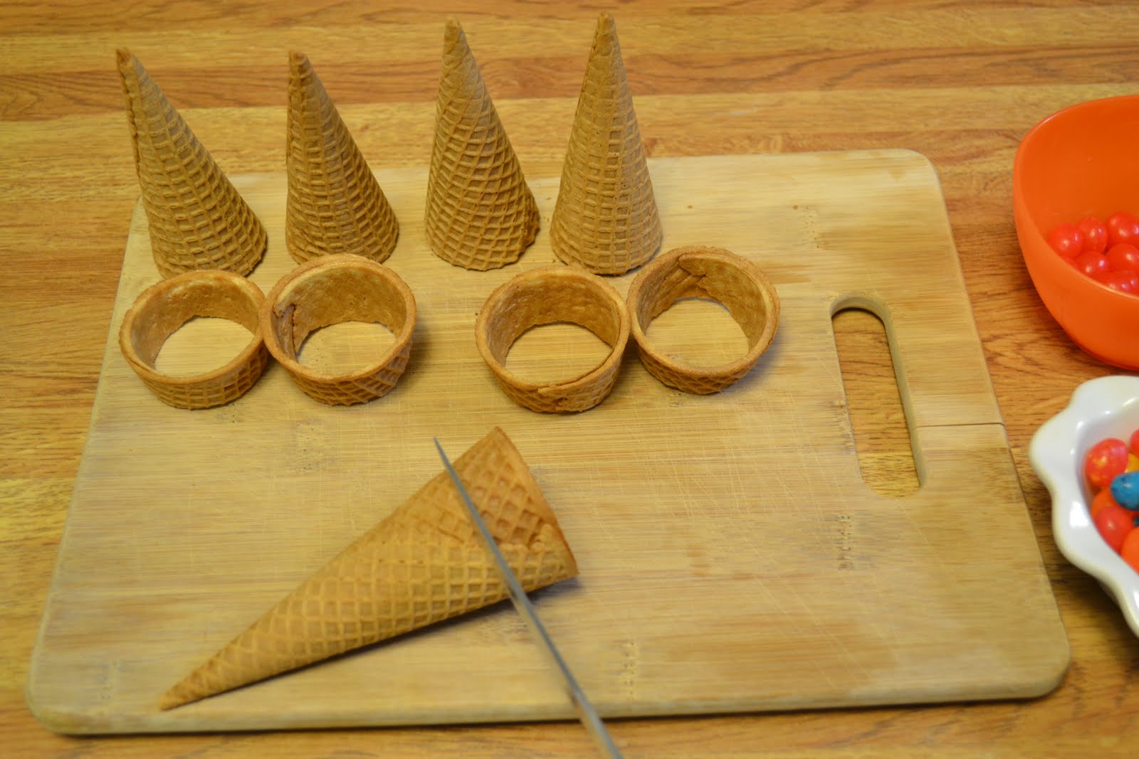 Spoons and Scissors: Ice Cream Cone Cake Pops