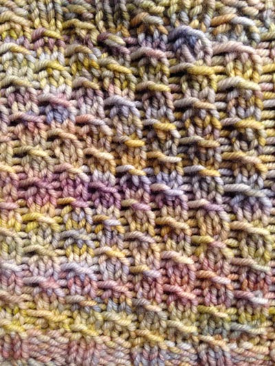 Sapphires-n-Purls: A Knitting Blog: Purl-Twist Knot Cowl - Free Pattern