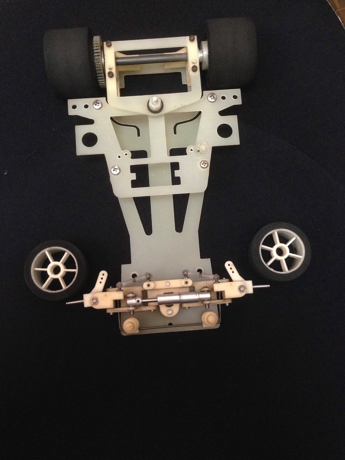 Vintage Radio Control Car Connoisseur : Associated RC12iS monoshock ...