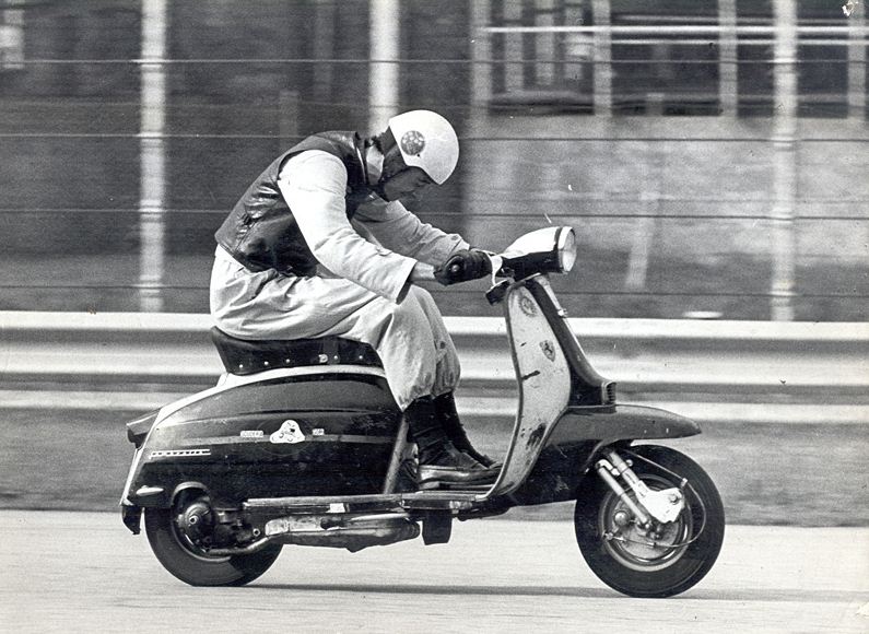 MOTORCYCLE 74: Vintage Lambretta racing