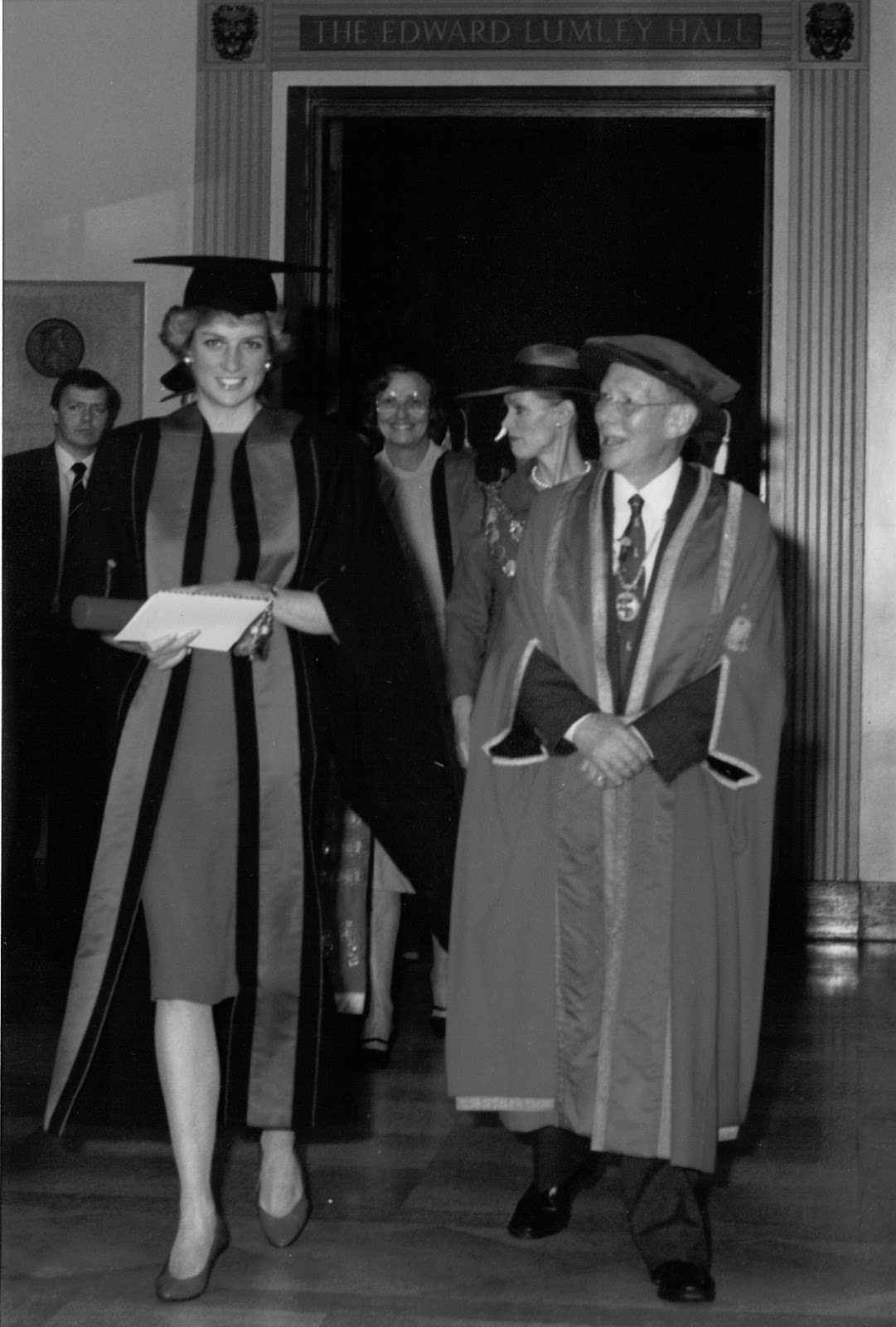 34 Lynwood Way, South Shields. NE348DB : The Royal Family