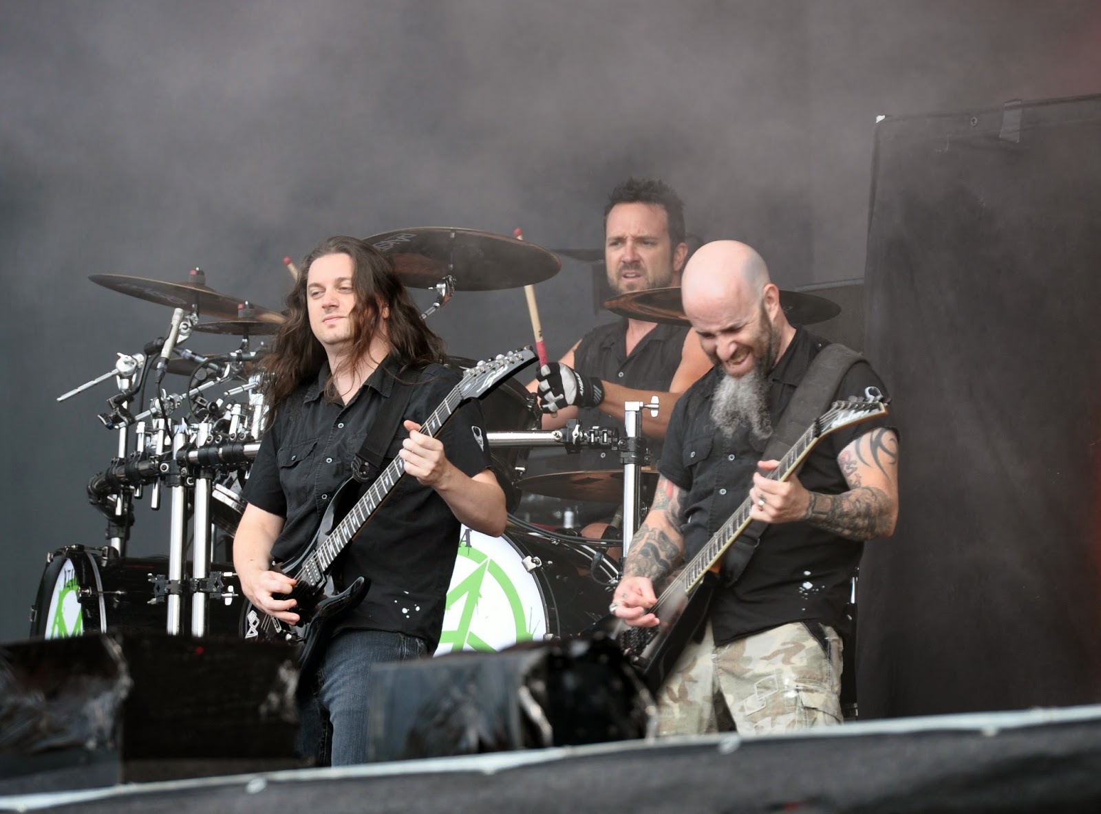 Daftar 10 Band Metal Terbaik Dunia Sepanjang Masa yang Populer ...