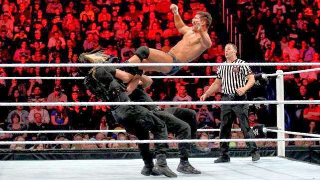 WWE In live!!!!: 6-MAN TAG TEAM MATCH