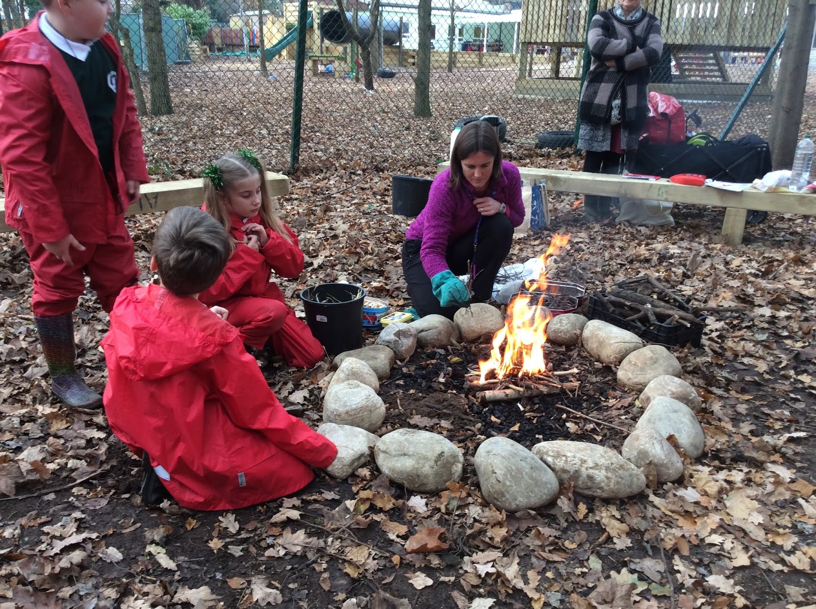 Mead Primary: Final Forest School Fire!