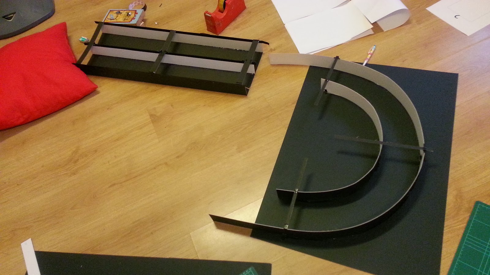 A girl and her Tamiya 4WD: Tamiya 4WD Circuit Build