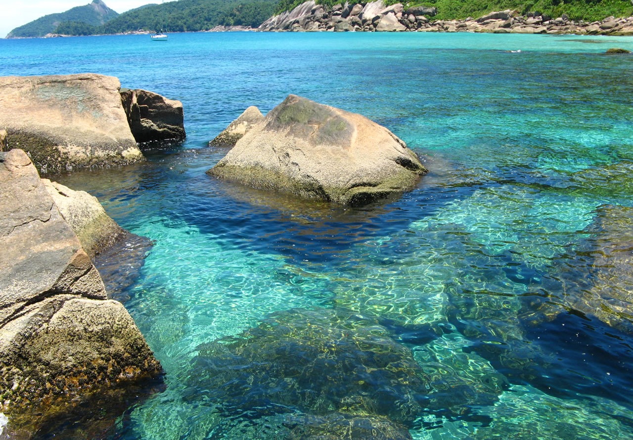 JEFF LEME: Lagoa Azul, um paraíso na Ilha Grande em Angra dos Reis.