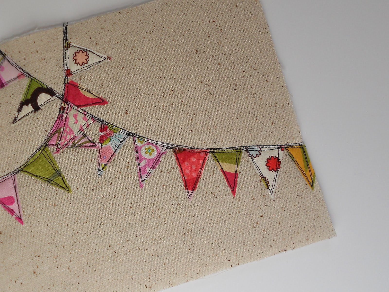 Just Another Hang Up: Bunting Cosmetic Bag Tutorial