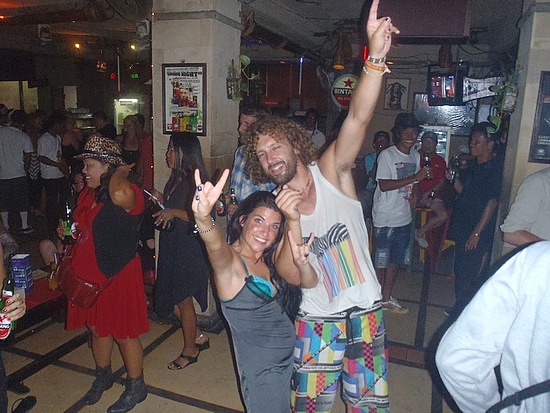 .: APACHE REGGAE BAR.........1