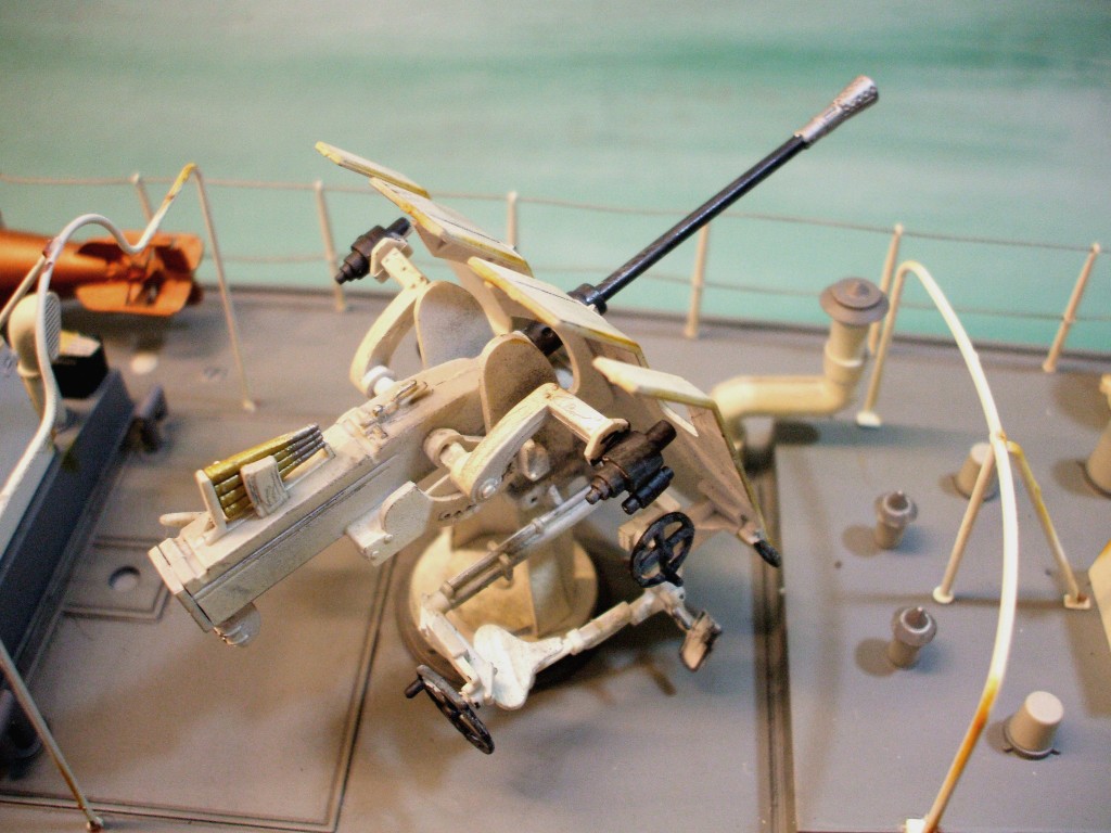 Model Building: SCHNELLBOOT S.100 1/35 SCALE