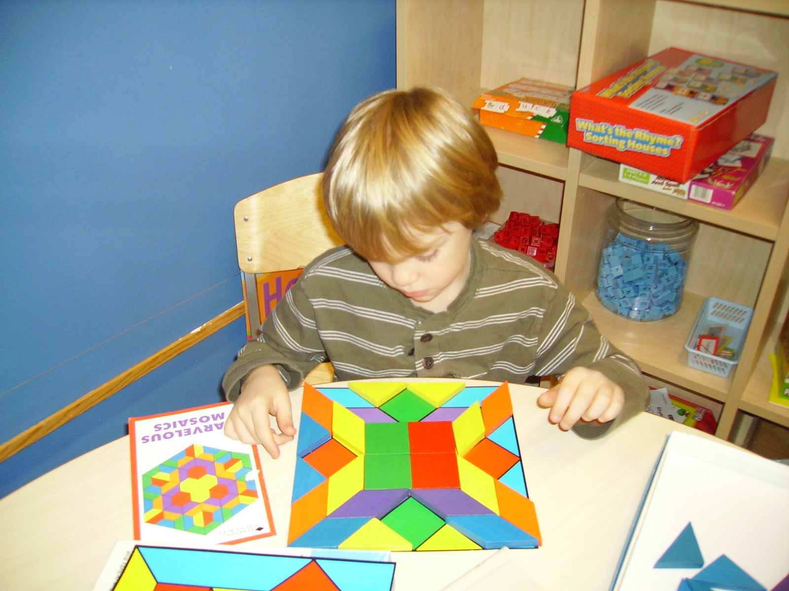 Grade 1 2011/2012: Exploring shapes