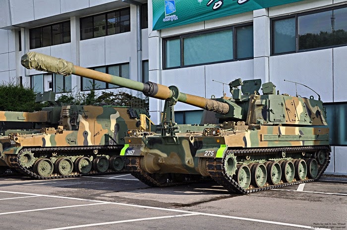 BARANG BARU BARANG LAMA: SAMSUNG TECHWIN K9-THUNDER SELF-PROPELLED HOWITZER