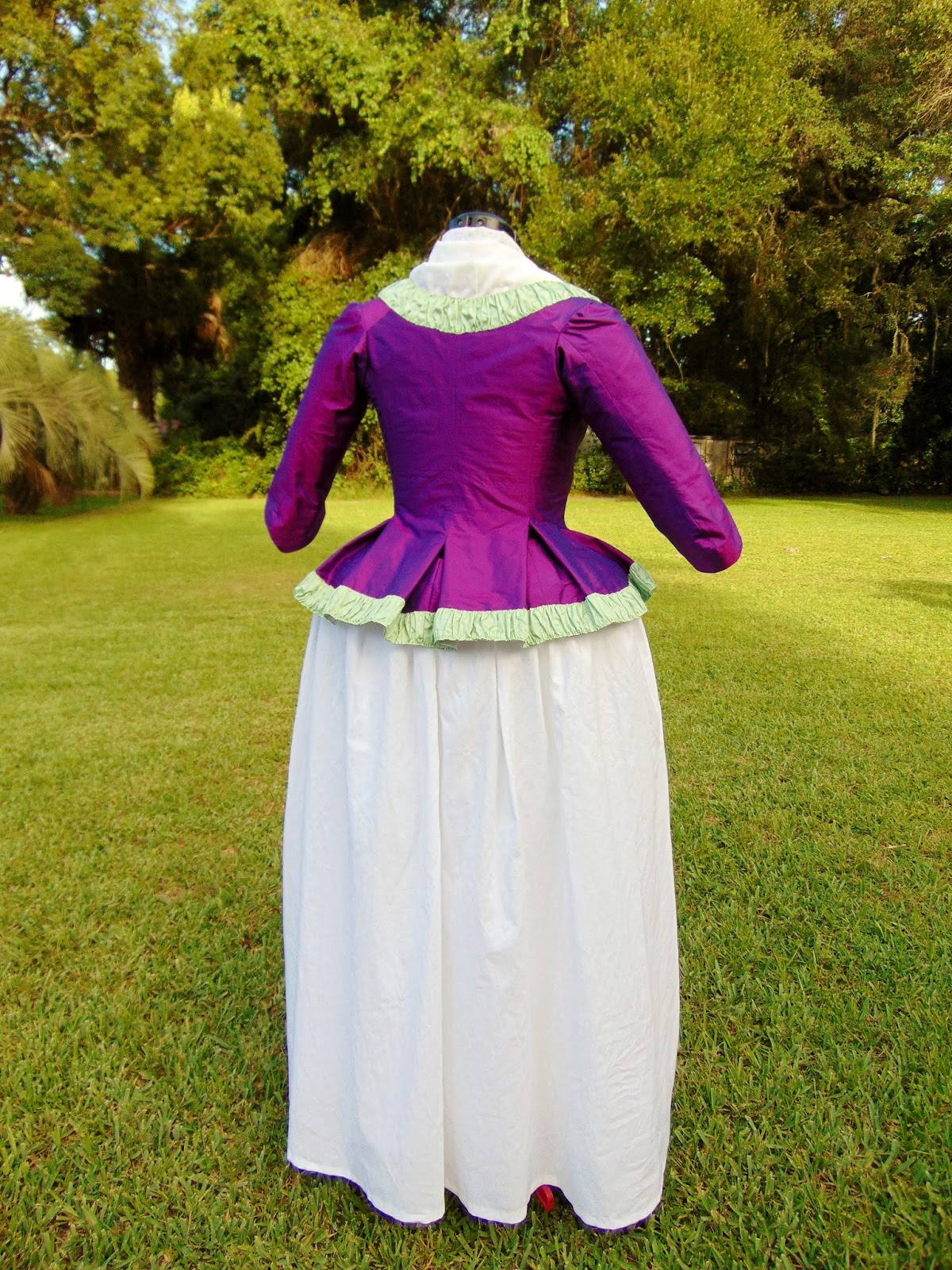 The Antique Sewist: Casaquin Jacket - Purple & Green Silk