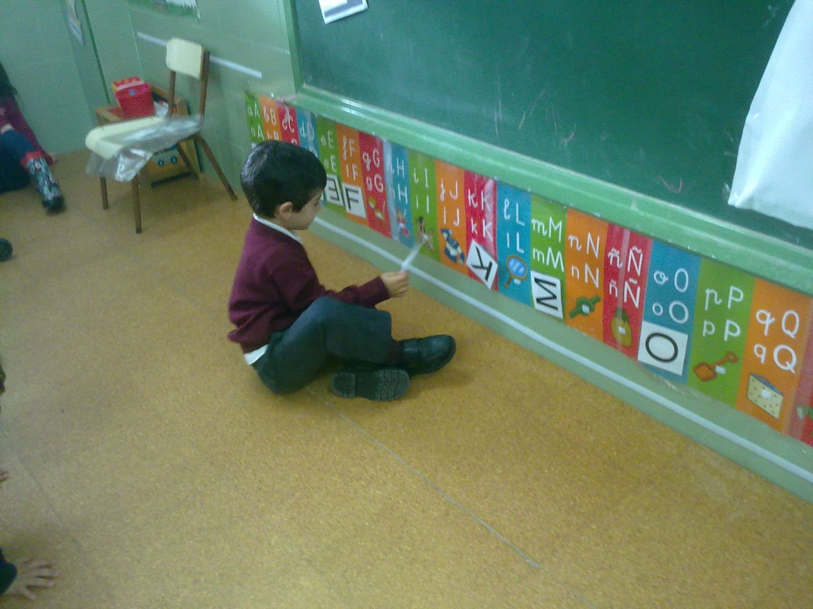 AVENTURA DIMINUTA: JUGAMOS CON EL ABECEDARIO (2)