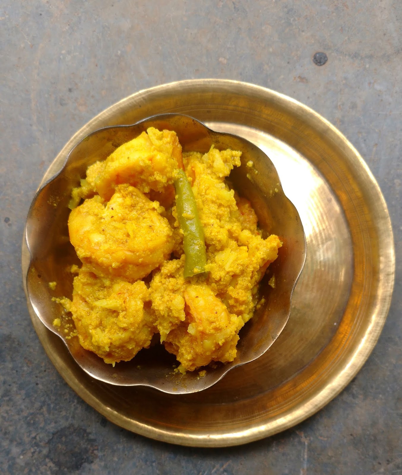 euphoRHEA: Chingri Bhaape - Bengali Style Prawns Steamed in Mustard ...