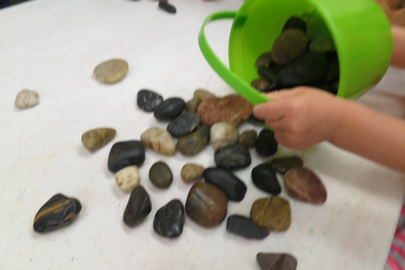 Toddler Art Class: Arranging Stones : library makers