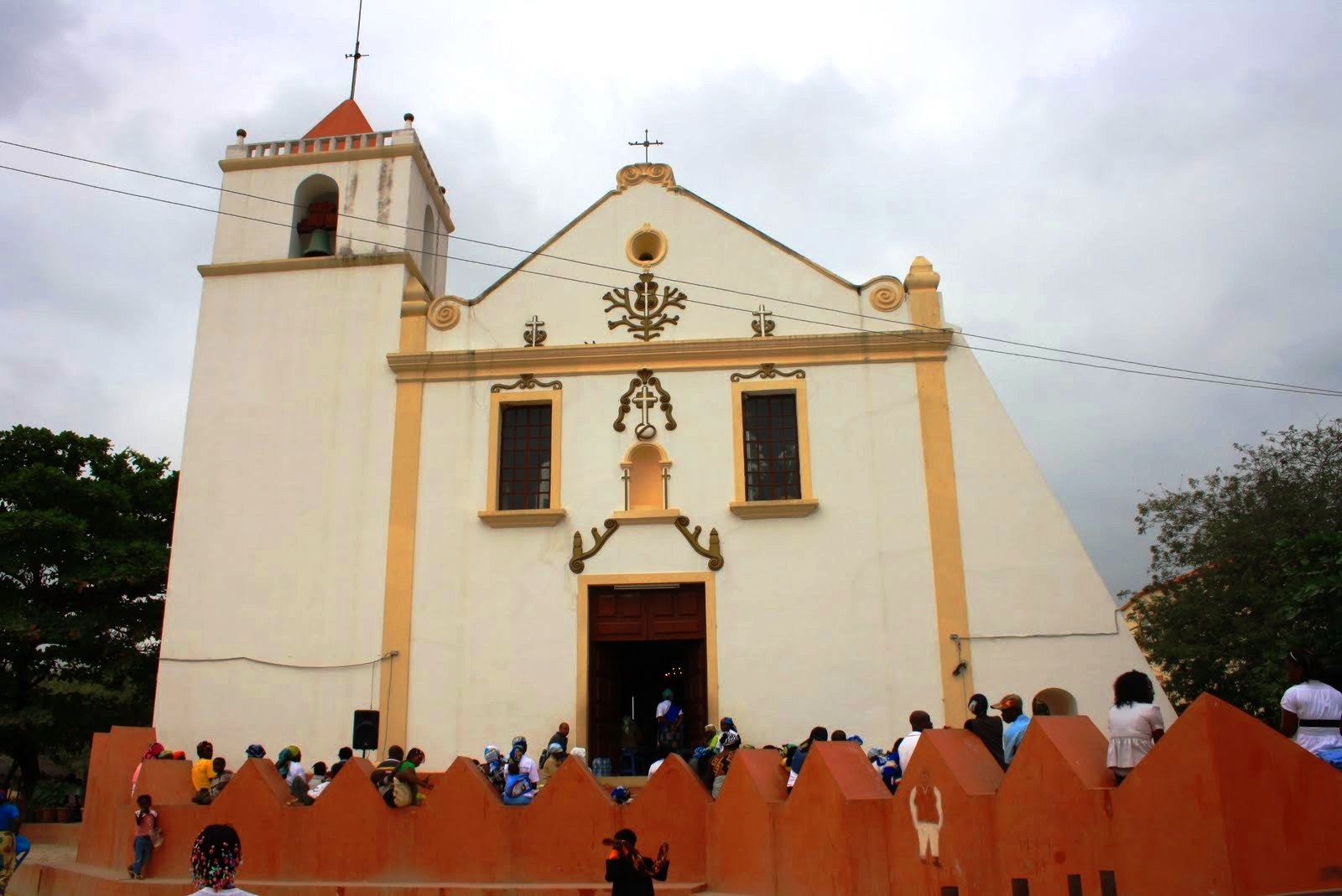 Nossa Senhora da Conceição da Muxima - Plum Angola