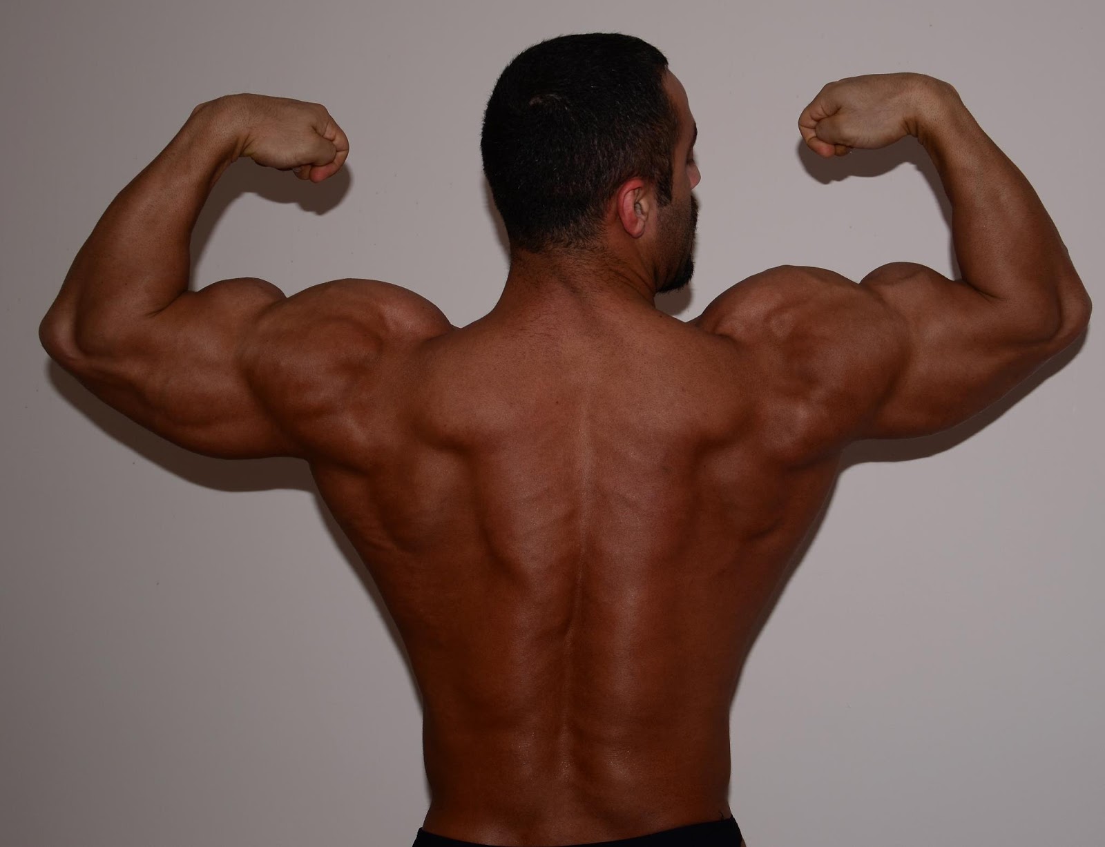 Muscle Lover: Turkish bodybuilder Murat Belen