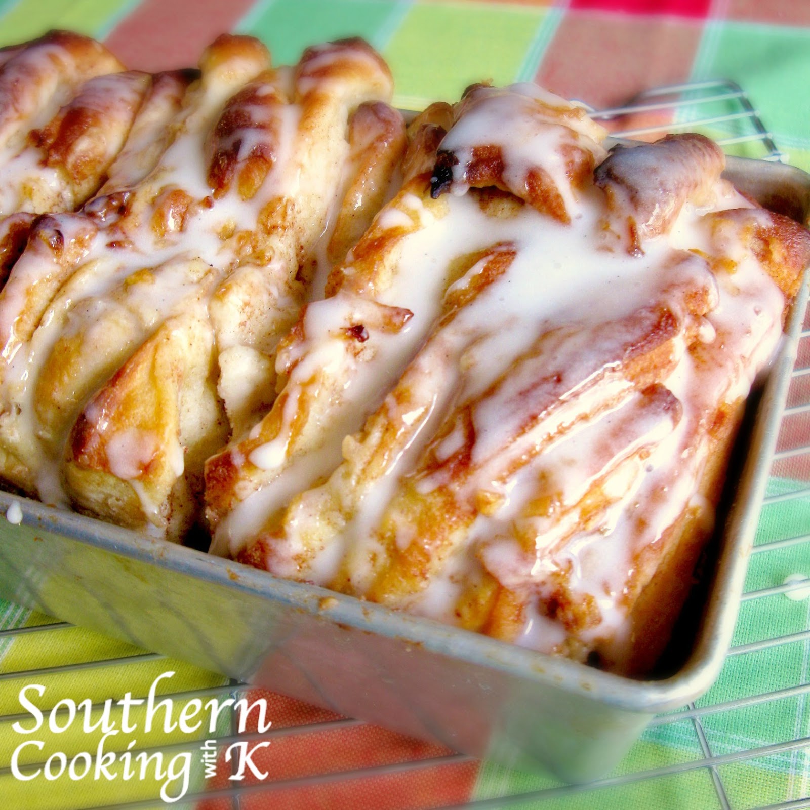 Green Apple Pull Apart Bread {Using Rhodes Frozen Bread}