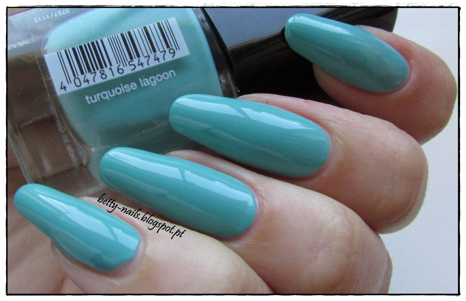 Betty Nails: LCN Turquoise Lagoon & Nail Art Pen