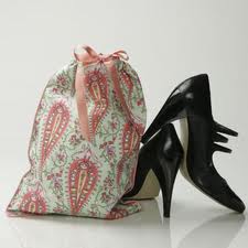 Hanging On By A Thread: Get A Grip-Drawstring Bag Tutorial