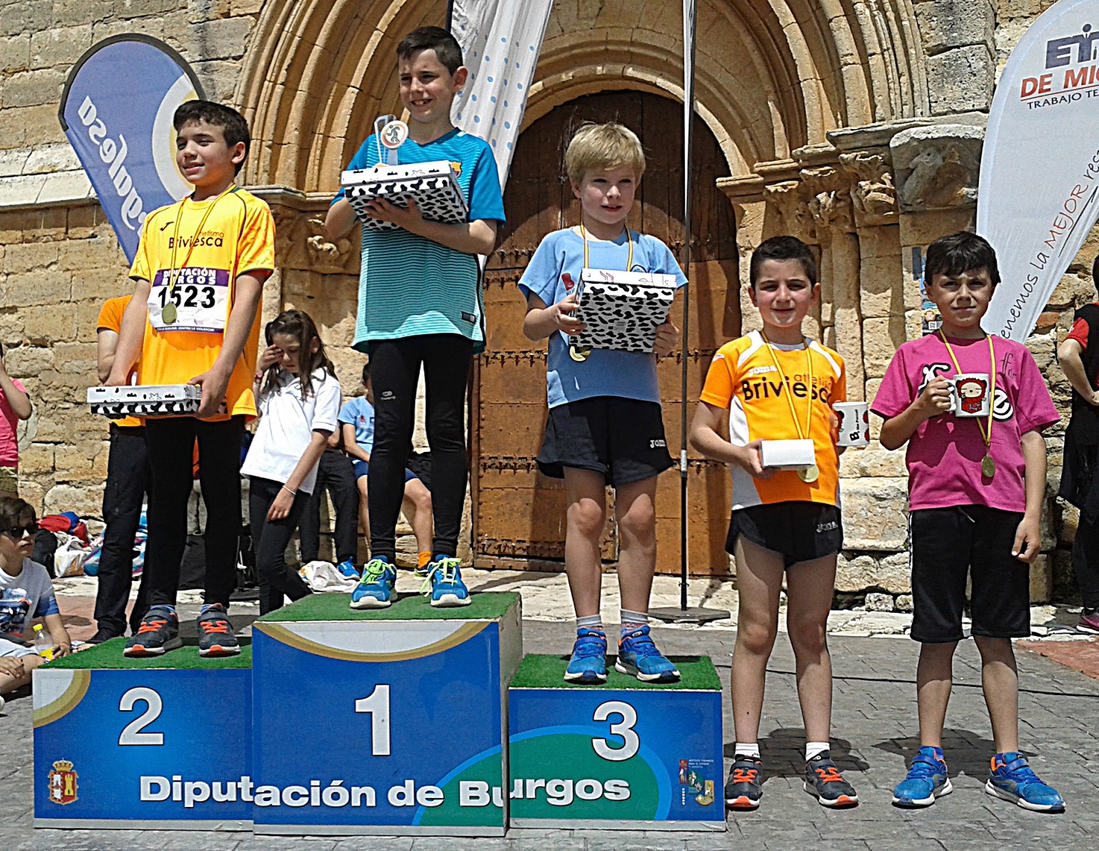 RUNNING BRIVIESCA: VI CROSS PALAZUELOS DE MUÑÓ. 1 ª CARRERA, CIRCUITO ...
