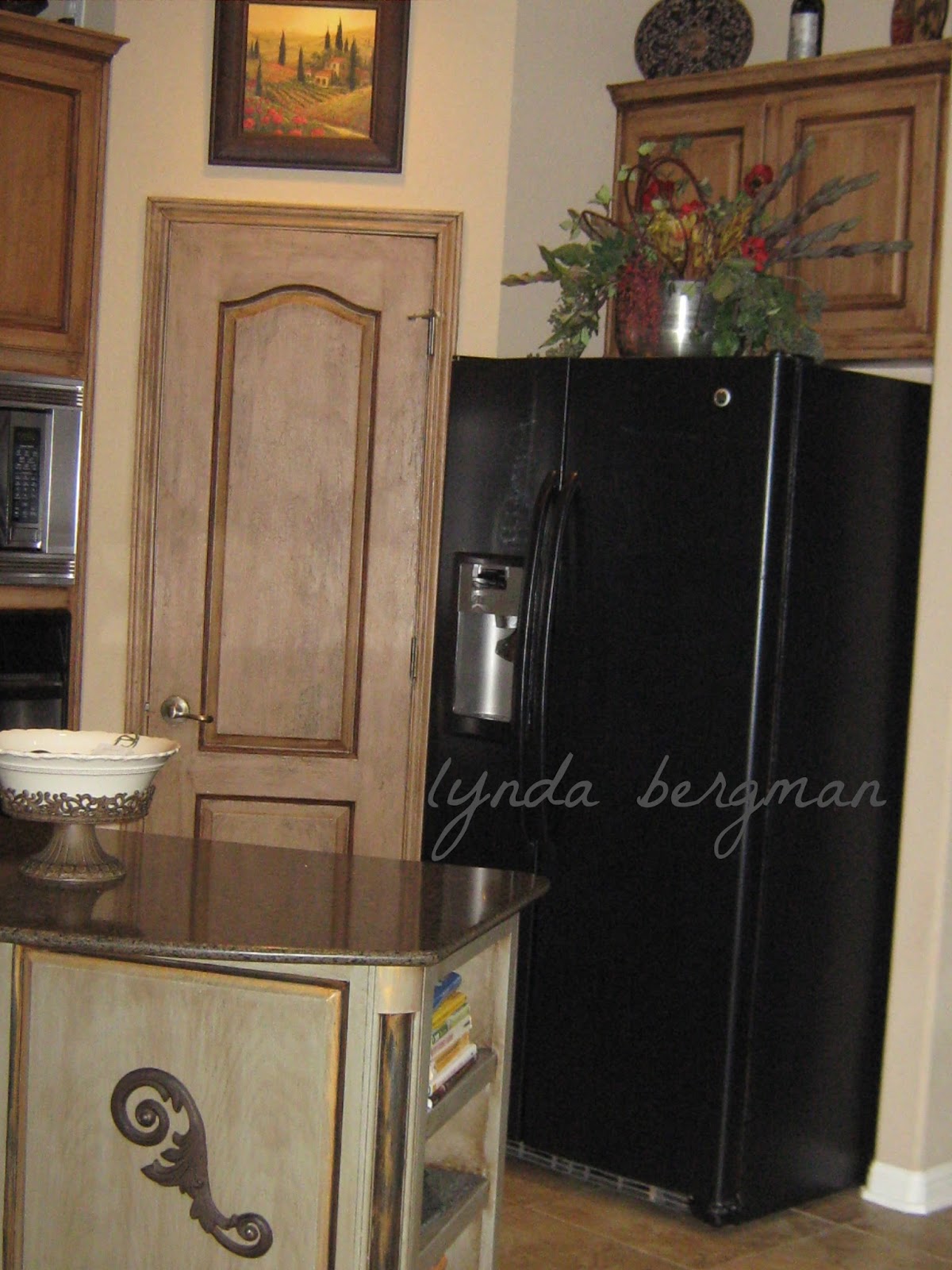 LYNDA BERGMAN DECORATIVE ARTISAN