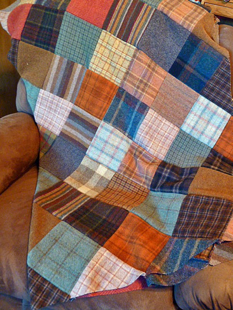 Lovin' Life At The End Of The Dirt Road: DH's Wool Quilt
