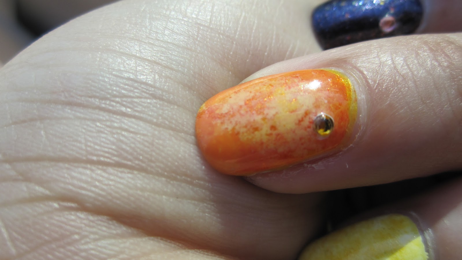 Glazed and Confused: Diablo III midnight release nails + hedgehog!