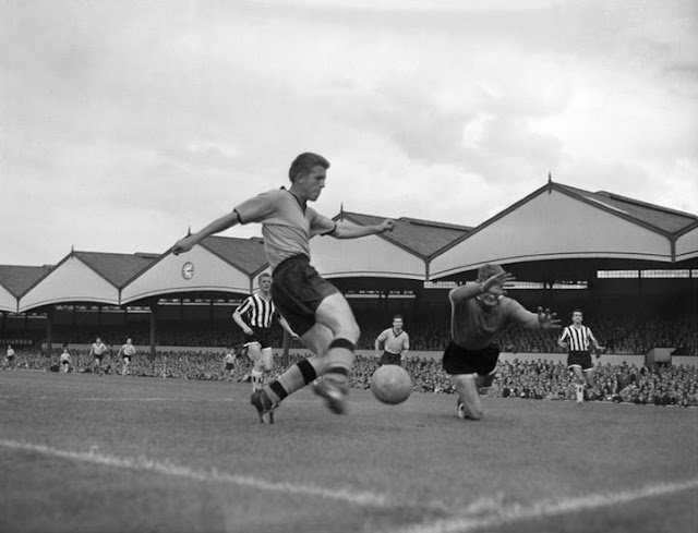 English Football Retro TV: Peter Broadbent.