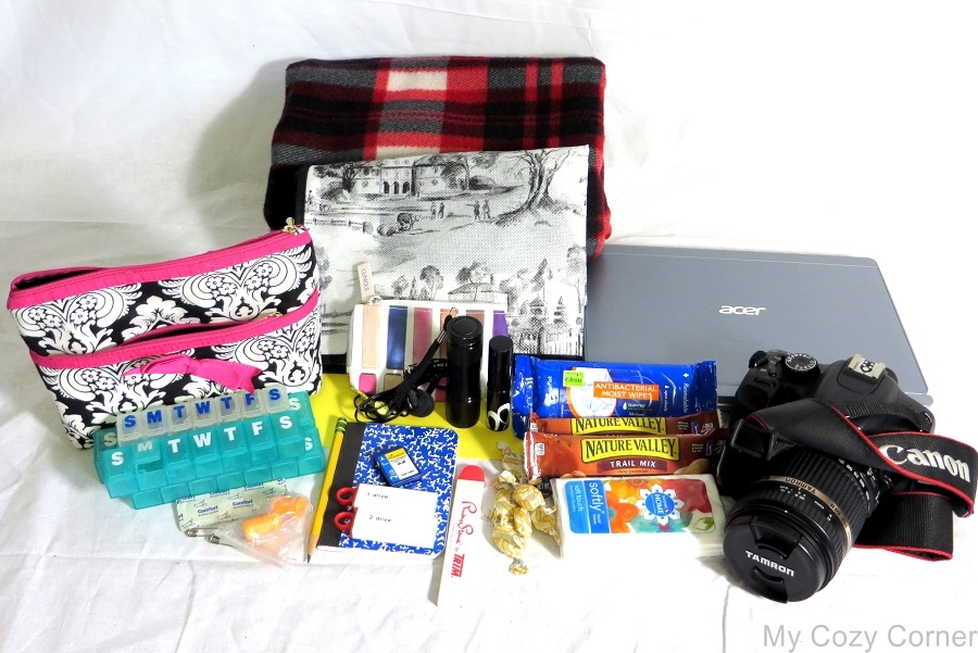 My Cozy Corner: How to Pack a Small Carry On